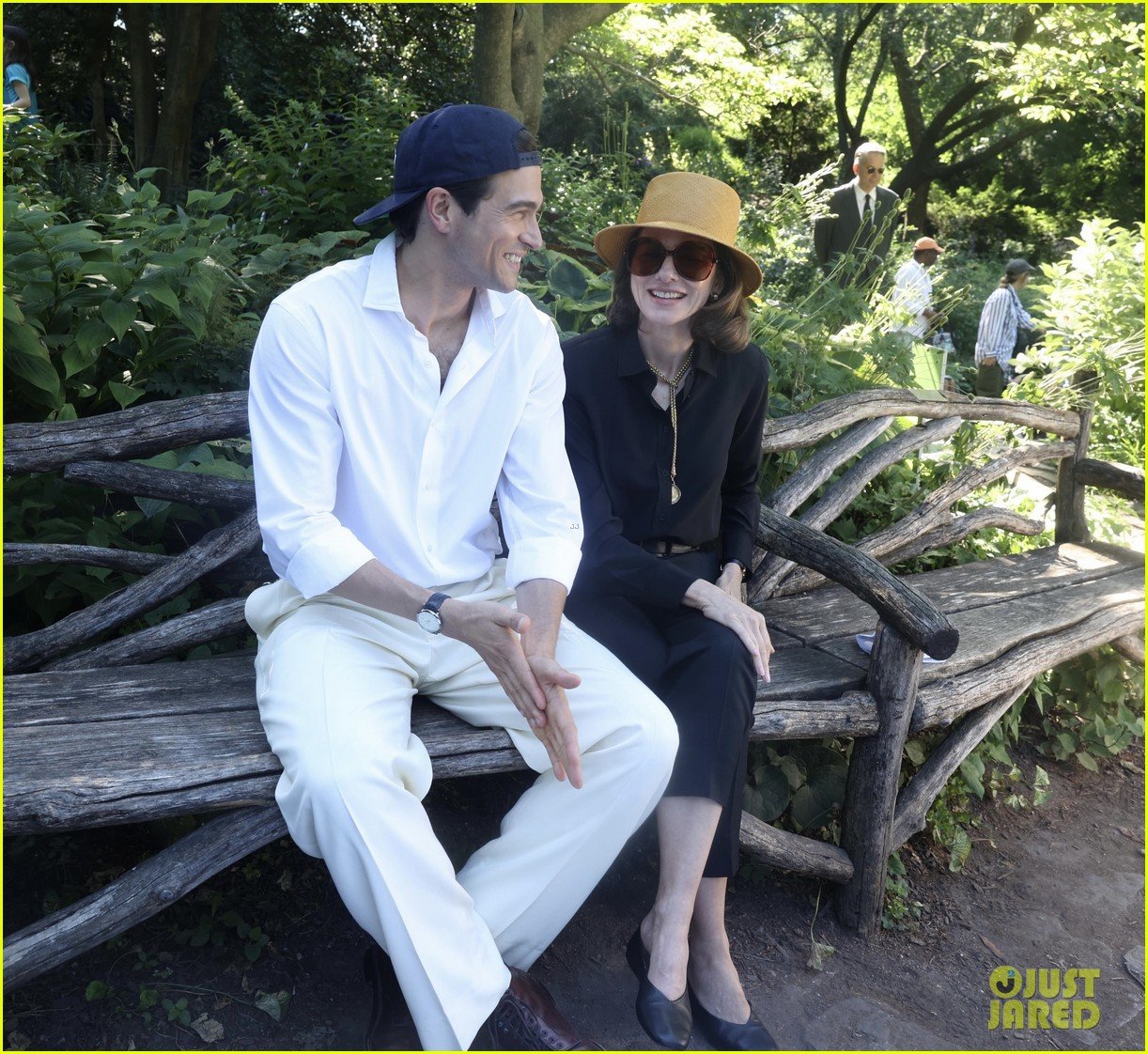 Naomi Watts Seen as Jackie Kennedy for First Time on 'American Love ...