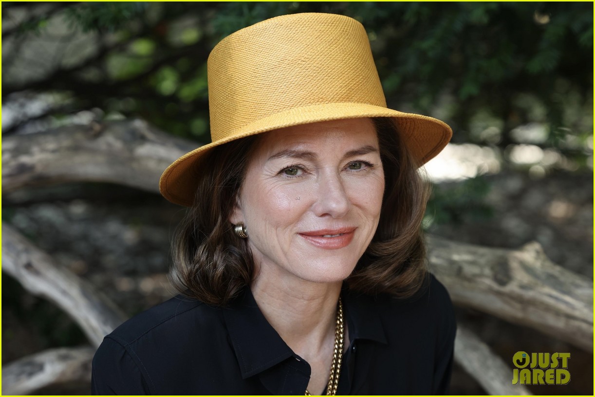 Naomi Watts Seen as Jackie Kennedy for First Time on 'American Love ...