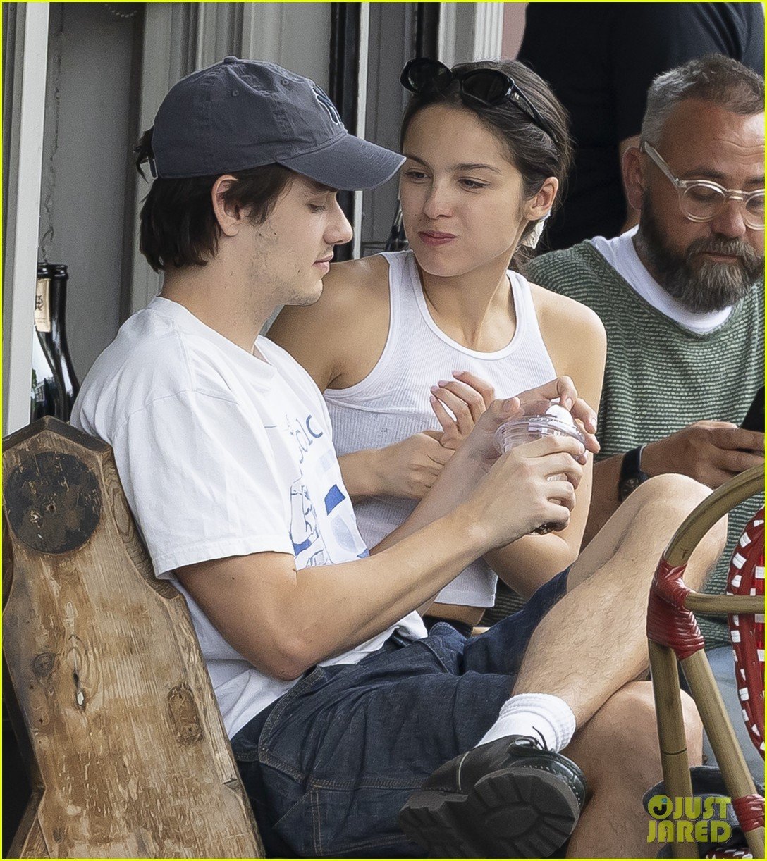 Olivia Rodrigo & Boyfriend Louis Partridge Bike Together in London: Photo 5186240 | Photos ...