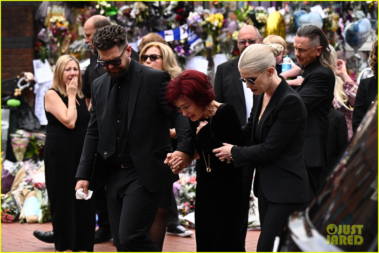 Sharon, Jack & Kelly Osbourne Emotionally Attend the Late Ozzy Osbourne ...
