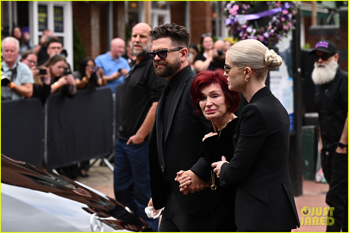 Sharon, Jack & Kelly Osbourne Emotionally Attend the Late Ozzy Osbourne's Funeral Procession in ...