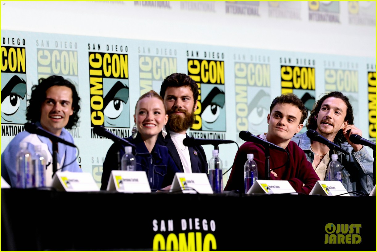 Outlander's Eighth & Final Season Release Time Frame Revealed, New ...