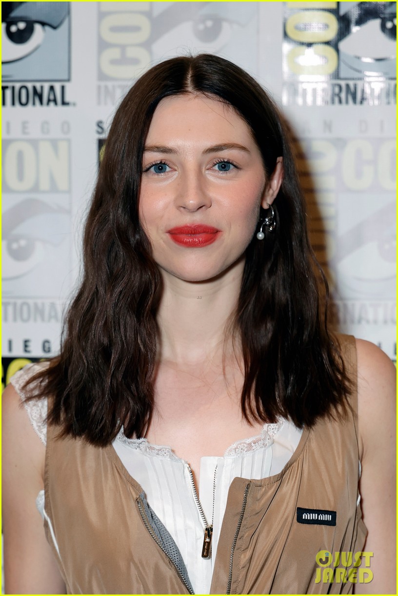 Outlander's Eighth & Final Season Release Time Frame Revealed, New ...