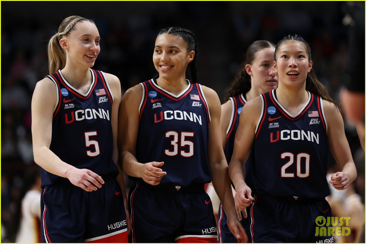 WNBA Star Paige Bueckers Confirms She's Dating Former Teammate Azzi Fudd!: Photo 5184560 ...