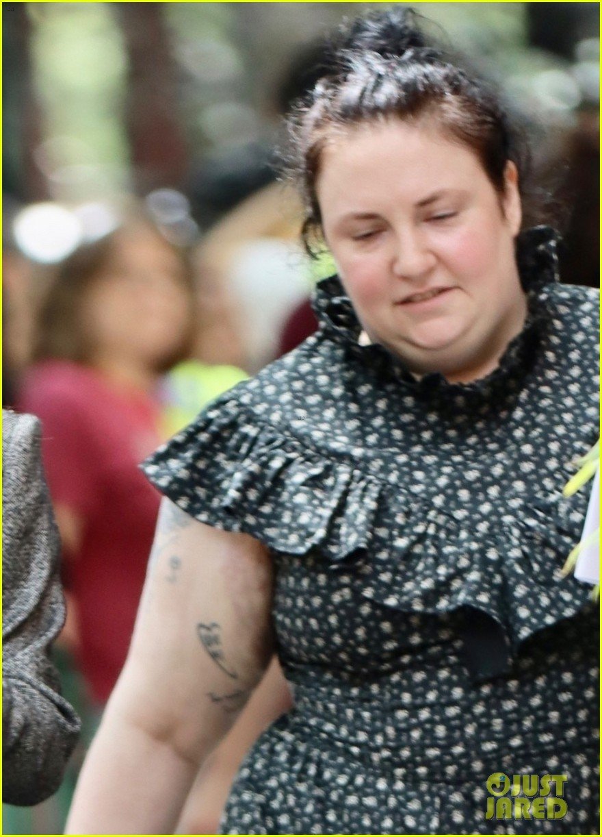 Natalie Portman Films in 3 Different Outfits for a Busy Wednesday ...