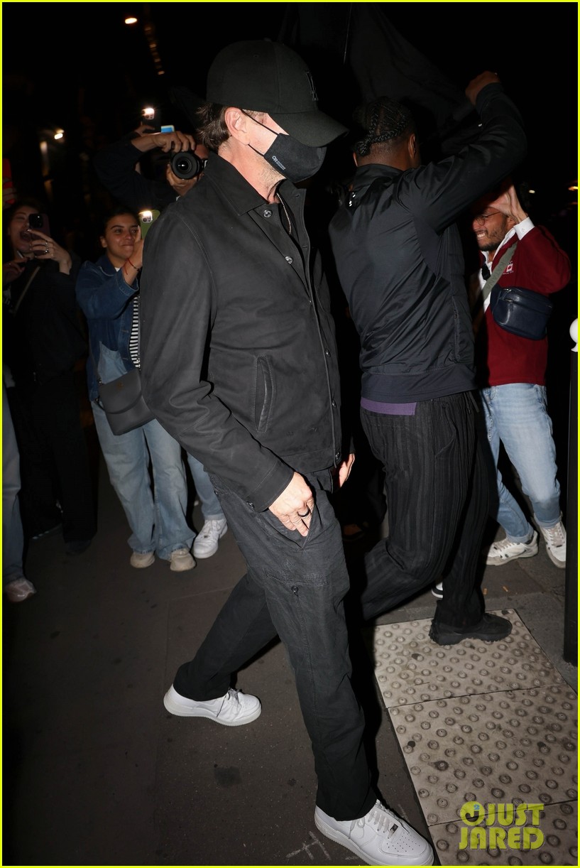 Lauren Sanchez Grabs Dinner with Leonardo DiCaprio, Sean Penn, & More ...