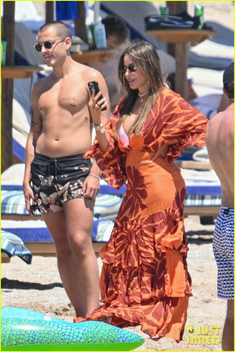 Sofia Vergara Spends 53rd Birthday at the Beach with Son Manolo!: Photo 5182354 | Shirtless ...