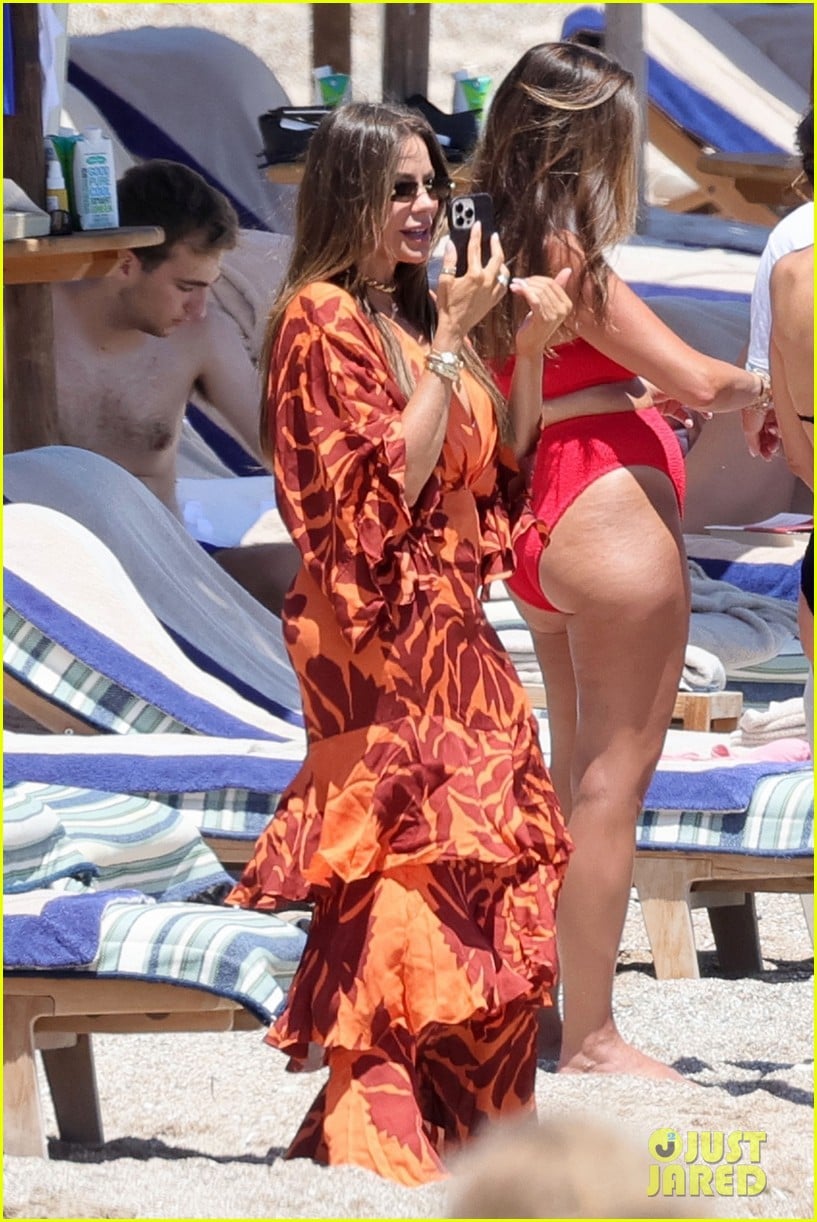 Sofia Vergara Spends 53rd Birthday at the Beach with Son Manolo!: Photo 5182372 | Shirtless ...