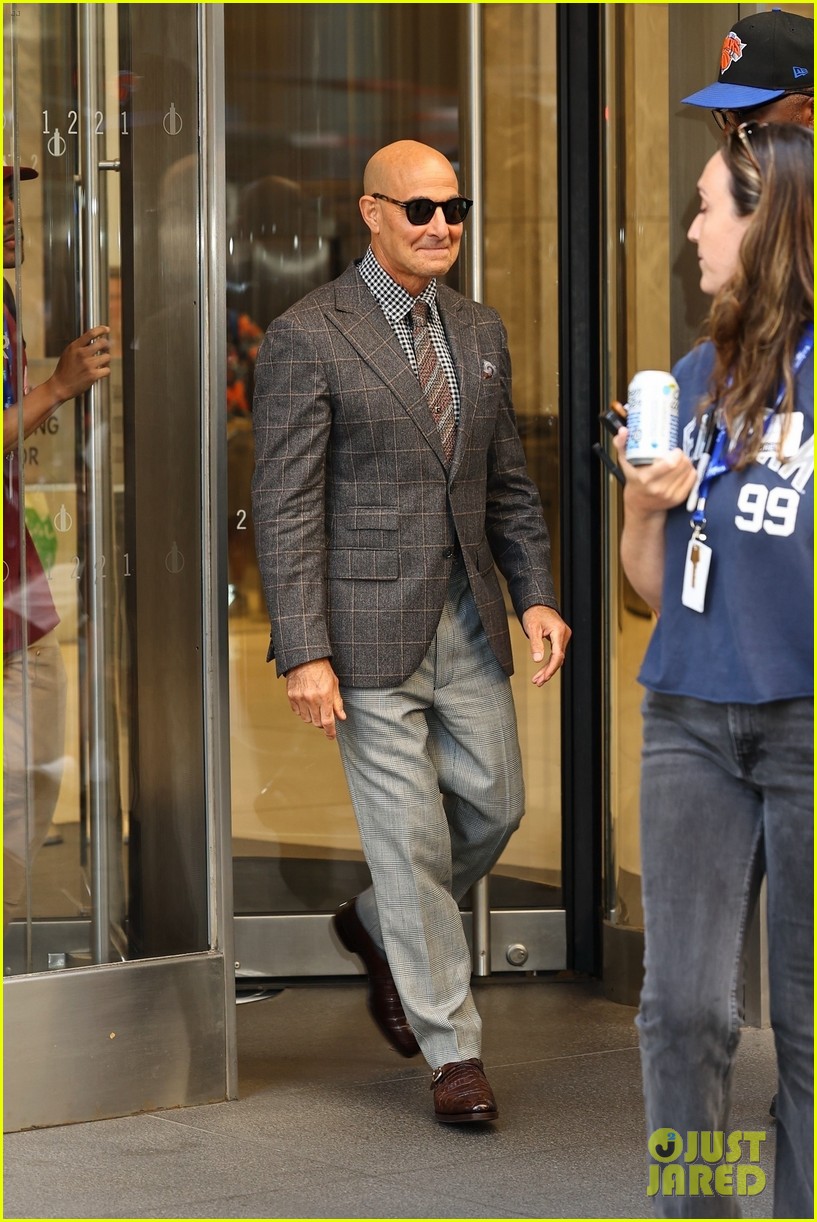 Stanley Tucci Seen as Nigel for First Time on Set of 'The Devil Wears ...