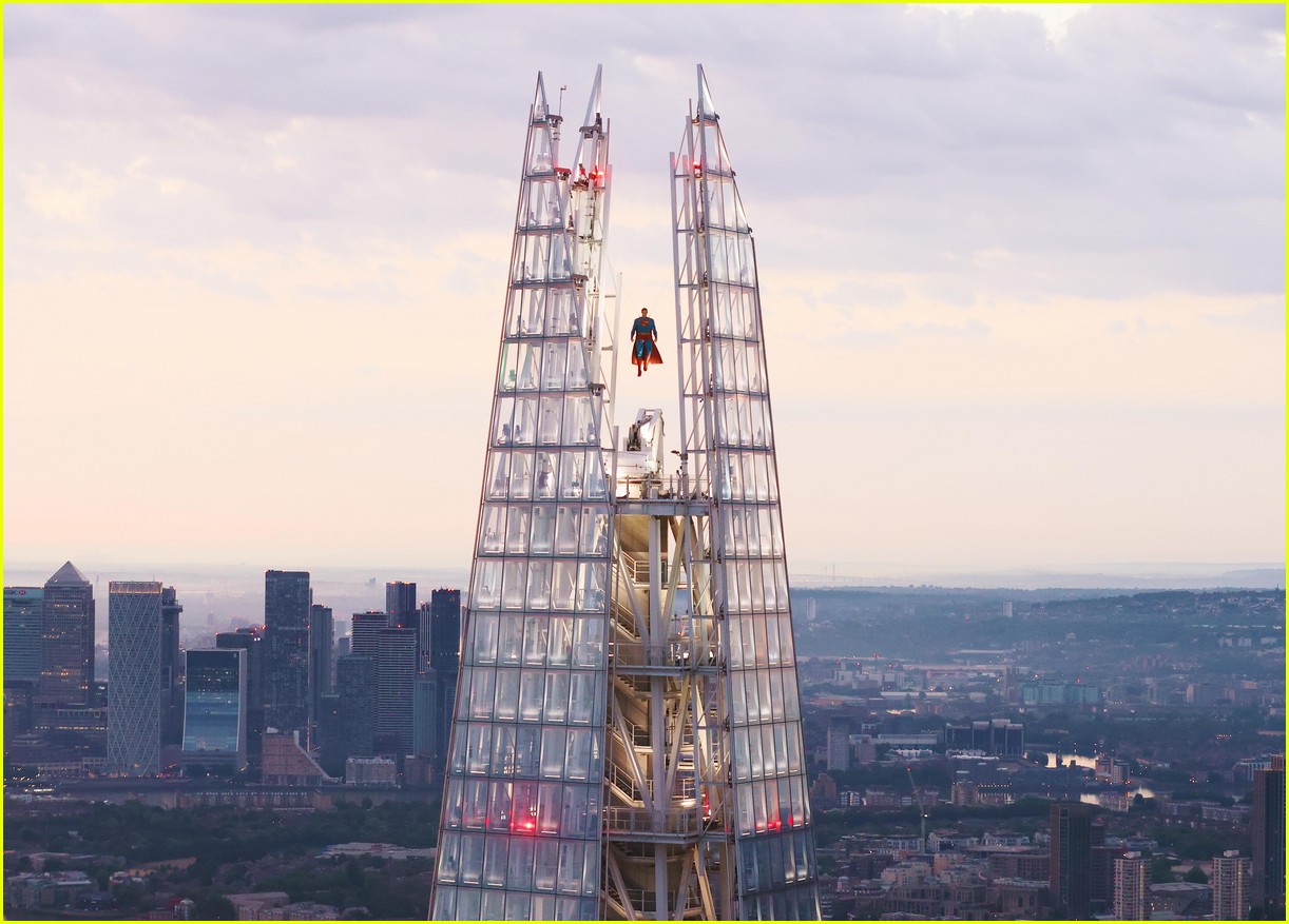 'Superman' Stars Visit London's Shard to See Awesome Statue Spectacle ...