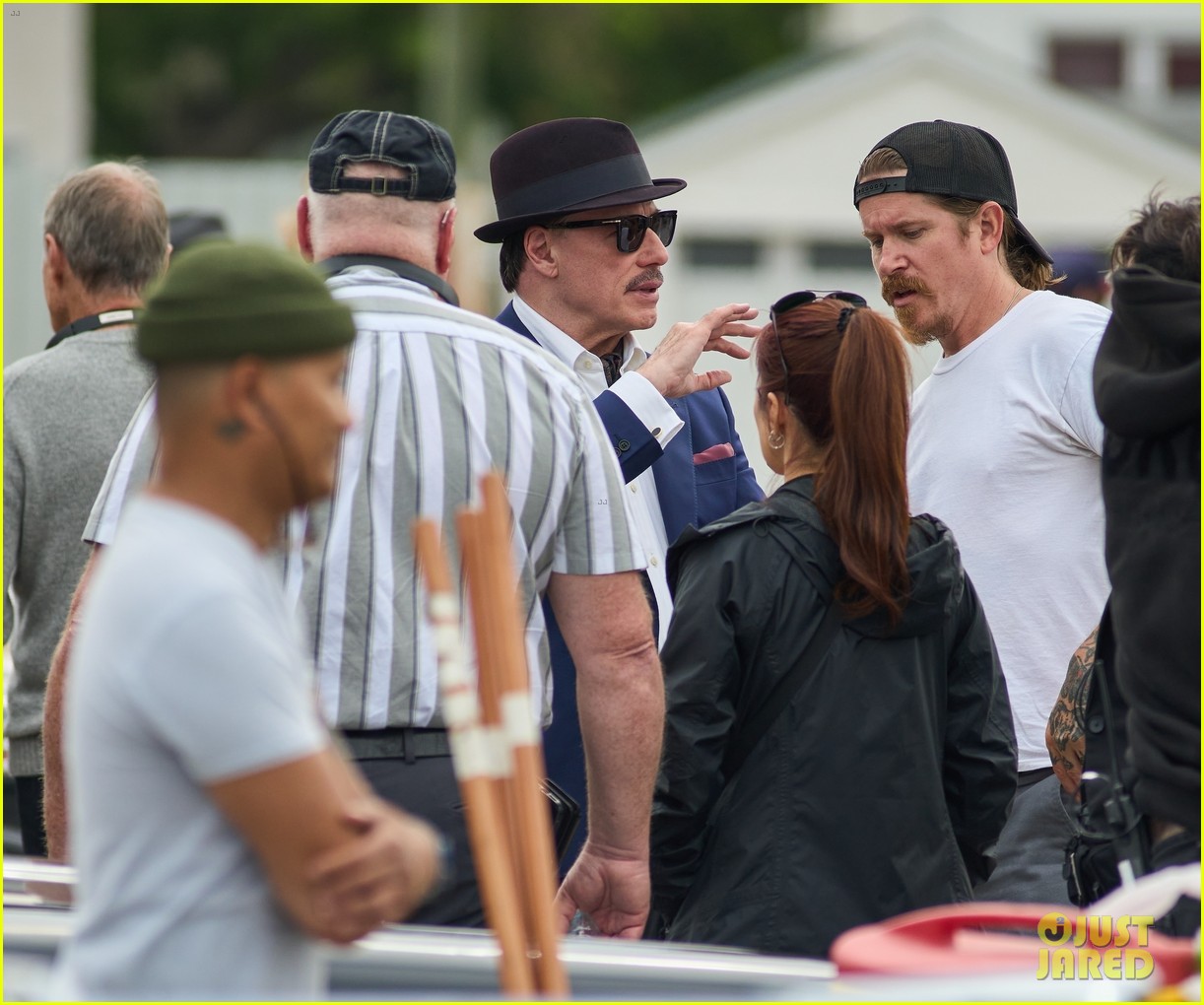 John Travolta is Nearly Unrecognizable as Mobster Johnny Roselli on Set ...