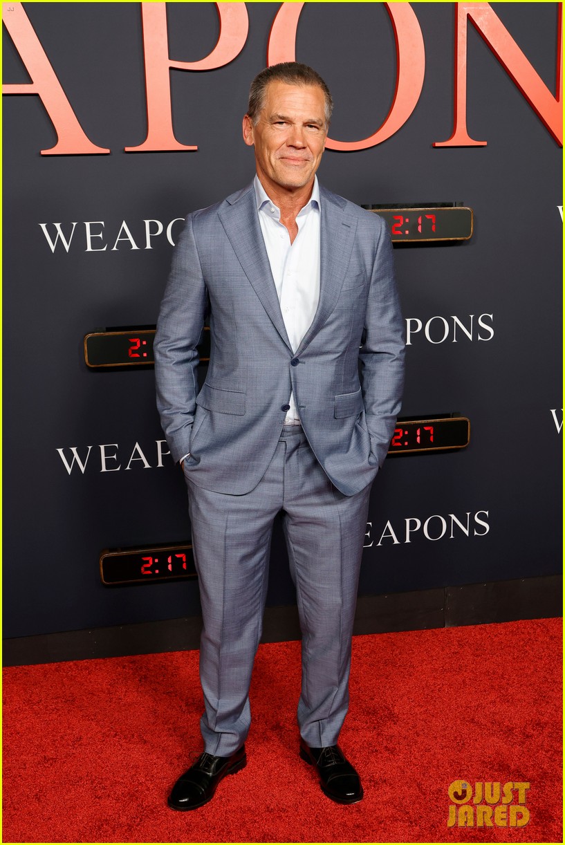 Julia Garner & Josh Brolin Attend 'Weapons' Premiere After Movie Debuts ...