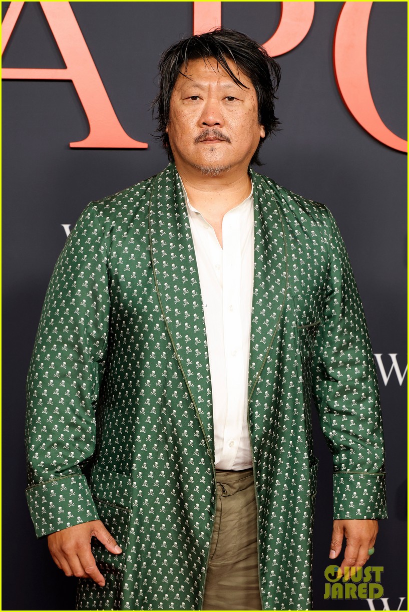 Julia Garner & Josh Brolin Attend 'Weapons' Premiere After Movie Debuts ...