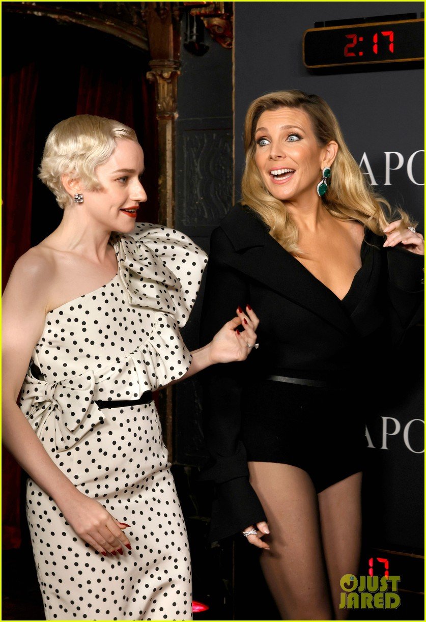 Julia Garner & Josh Brolin Attend 'Weapons' Premiere After Movie Debuts ...