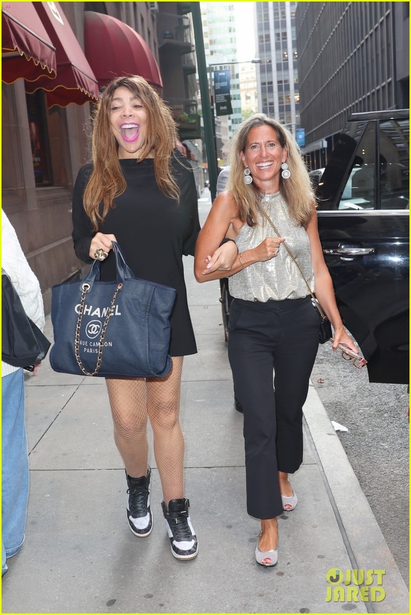 Wendy Williams Reunites With 'Wendy' Show Producer Suzanne Bass While ...