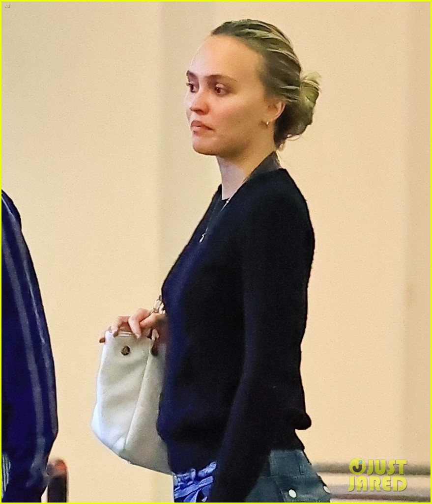 Lily-Rose Depp & Girlfriend 070 Shake Step Out for Romantic Dinner Date ...
