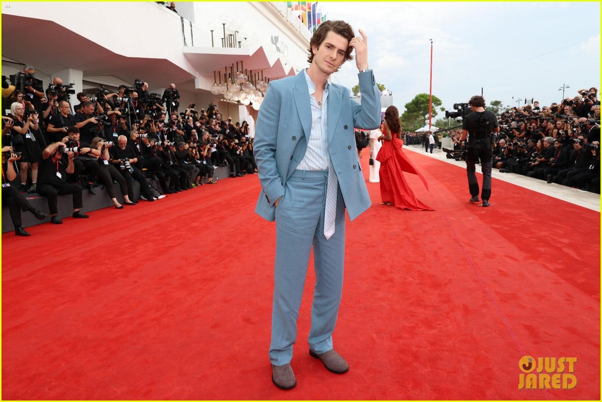 Julia Roberts & Ayo Edebiri Go High Fashion for 'After the Hunt' Premiere at Venice Film ...