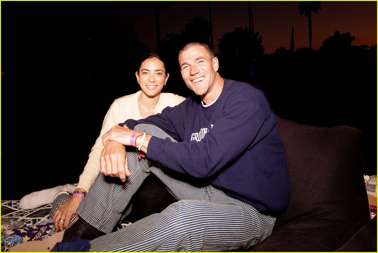 'NCIS: Origins' Stars Austin Stowell & Mariel Molino Catch an Outdoor ...