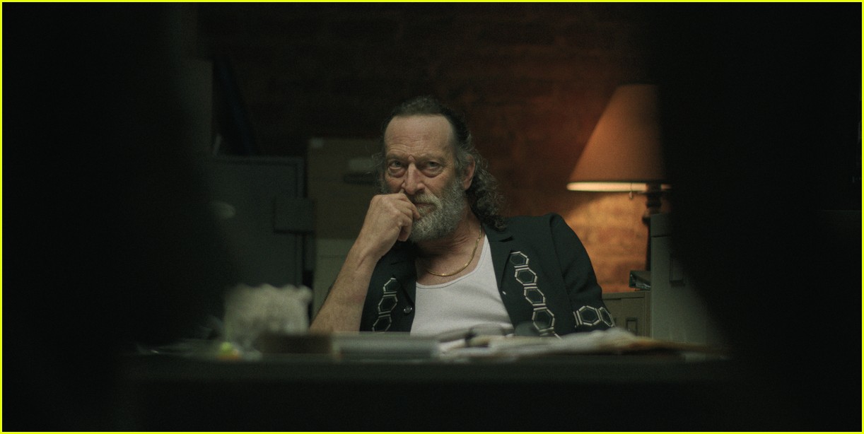 Jude Law & Jason Bateman's 'Black Rabbit' Trailer Looks Like a Wild ...