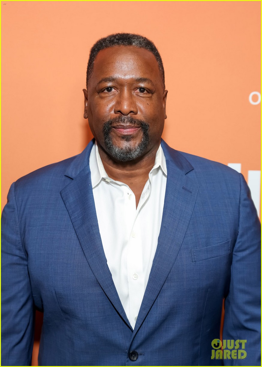 Denzel Washington Goes Casual in Jeans at 'Highest 2 Lowest' NYC ...