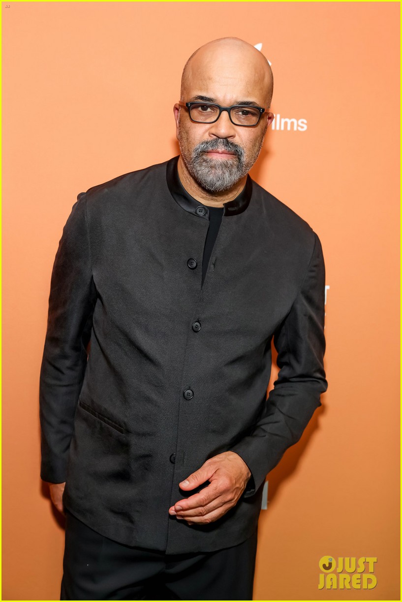 Denzel Washington Goes Casual in Jeans at 'Highest 2 Lowest' NYC ...