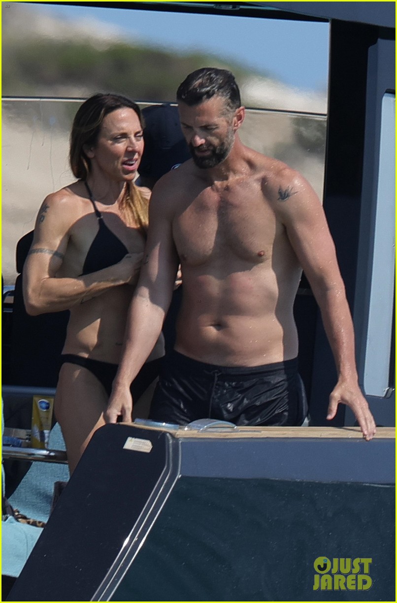 Mel C Shows Off Ripped Bikini Body, Packs on the PDA with Boyfriend ...