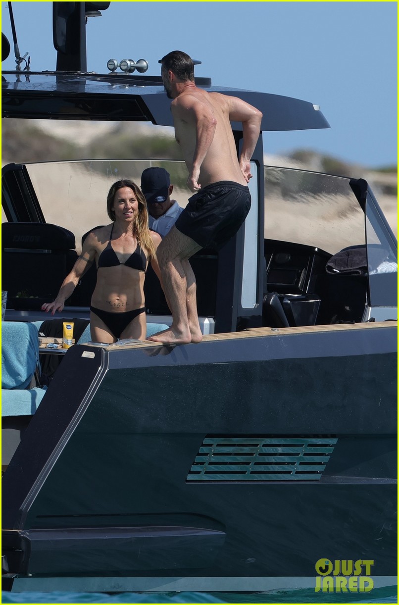 Mel C Shows Off Ripped Bikini Body, Packs on the PDA with Boyfriend Chris Dingwall in Ibiza ...