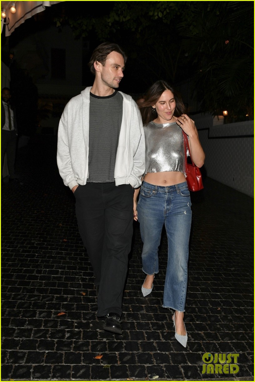 Thomas Doherty Spotted Walking Arm-in-Arm with Demi Moore's Daughter ...