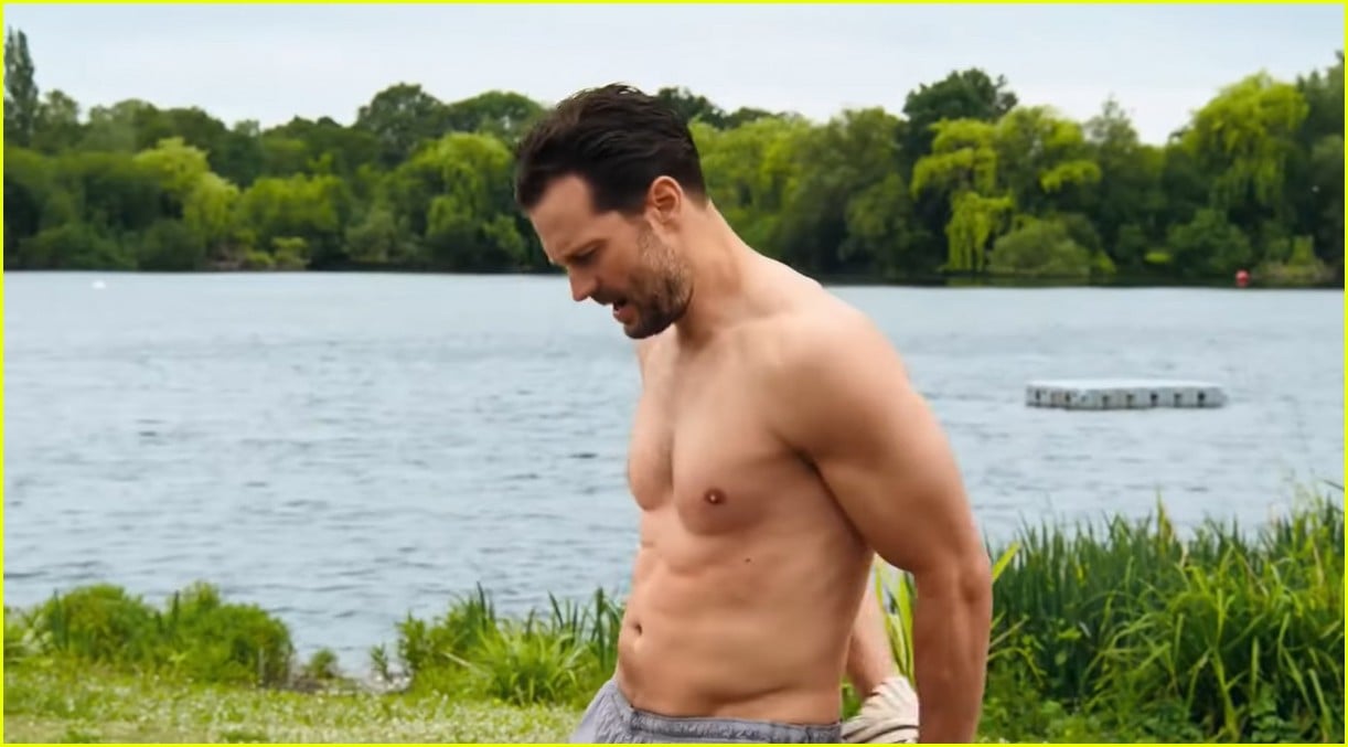 Jamie Dornan Goes Shirtless, Bares Fit Body for Diet Coke Commercial ...