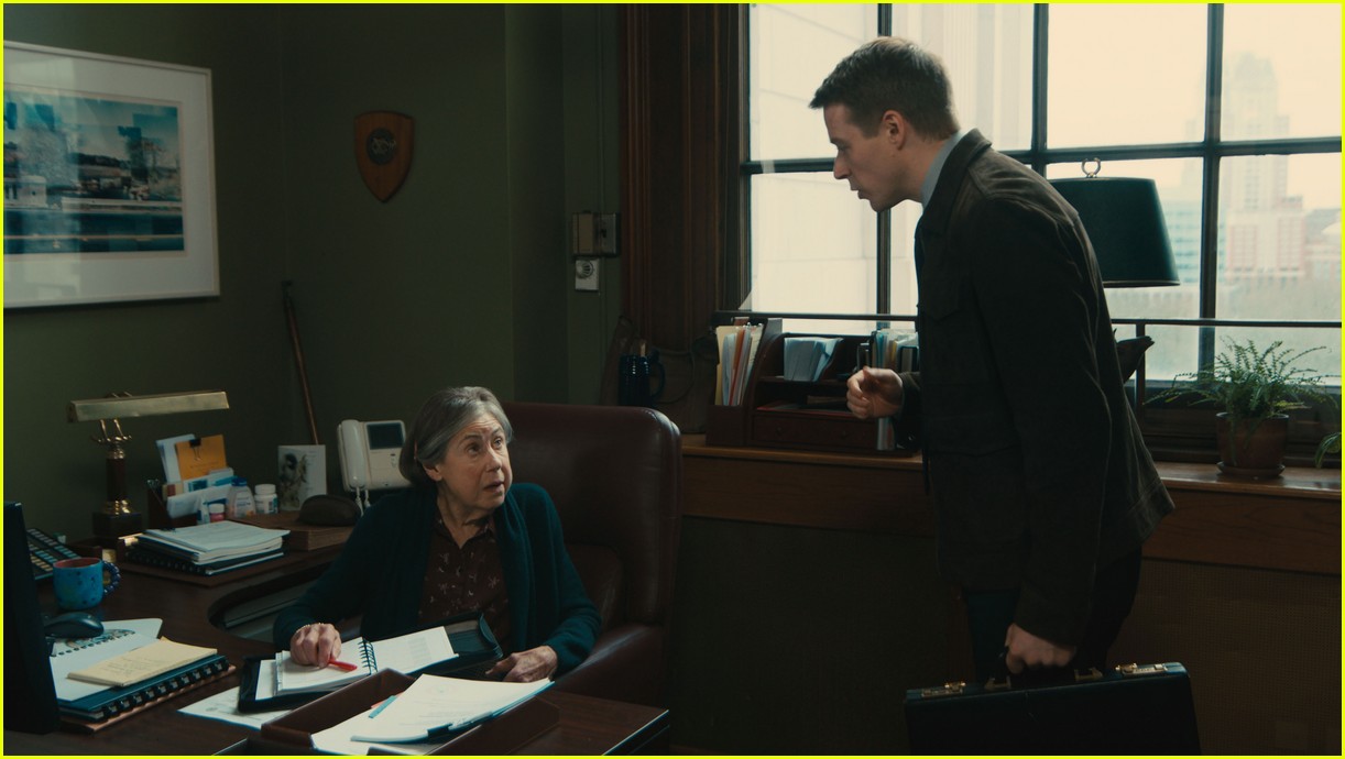 Emma Mackey Stars as 'Ella McCay' in New Comedy with Jamie Lee Curtis ...