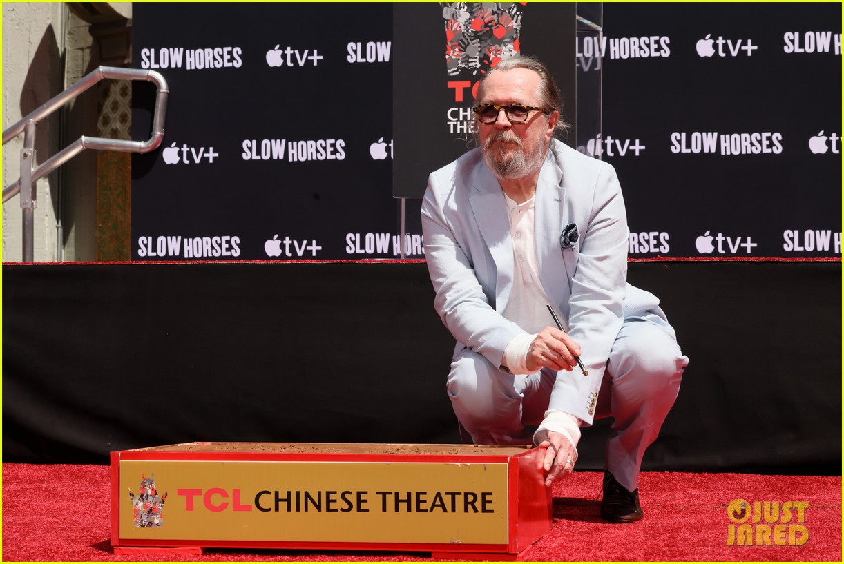 Jacob Elordi's Connection to Gary Oldman Explained After Speaking at ...