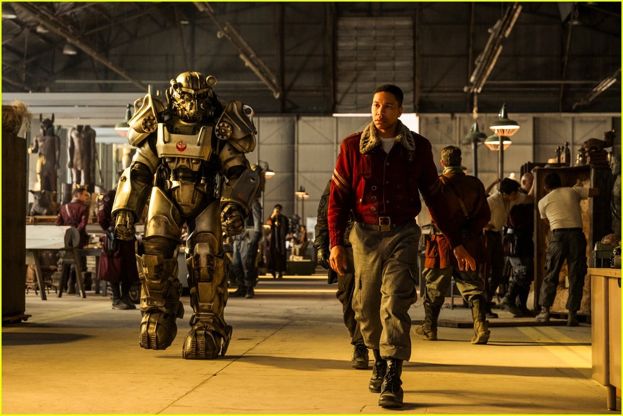 'Fallout' Season 2 Gets First Photos from Prime Video, Debut Month ...
