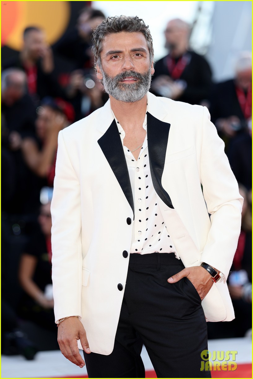 Oscar Isaac, Mia Goth, & Jacob Elordi Attend 'Frankenstein' Premiere at ...