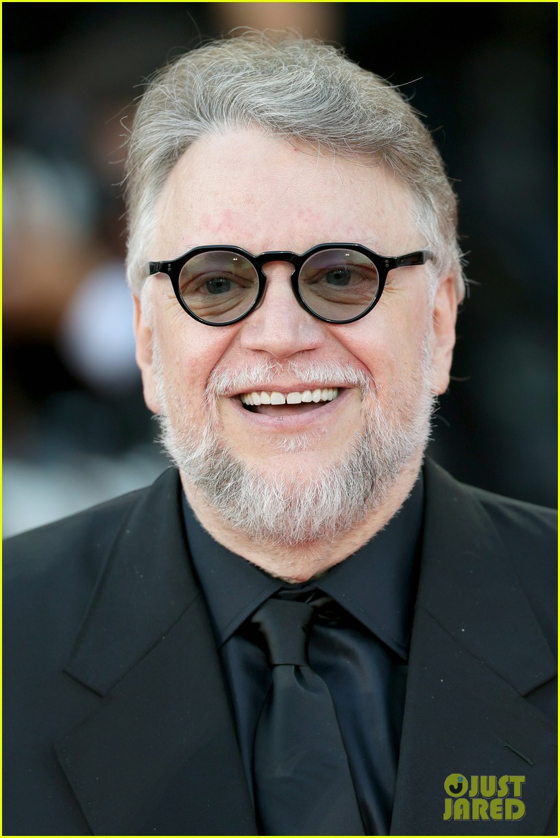 Oscar Isaac, Mia Goth, & Jacob Elordi Attend 'Frankenstein' Premiere at ...