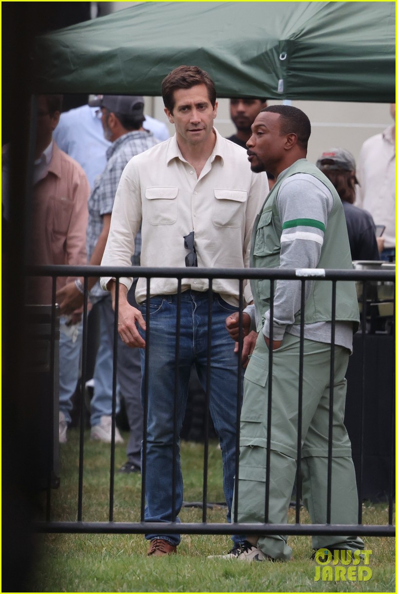Jake Gyllenhaal & Ashley Walters Film New M. Night Shyamalan Thriller ...