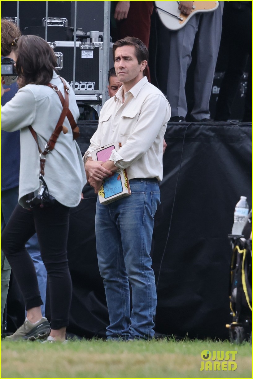 Jake Gyllenhaal & Ashley Walters Film New M. Night Shyamalan Thriller ...