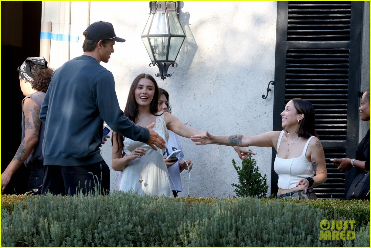 NFL Player Justin Herbert Sparks Dating Rumors with Madison Beer After ...