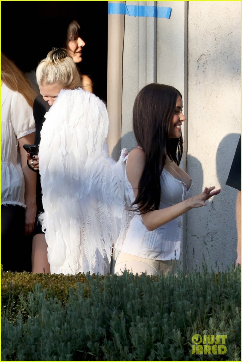 NFL Player Justin Herbert Sparks Dating Rumors with Madison Beer After ...