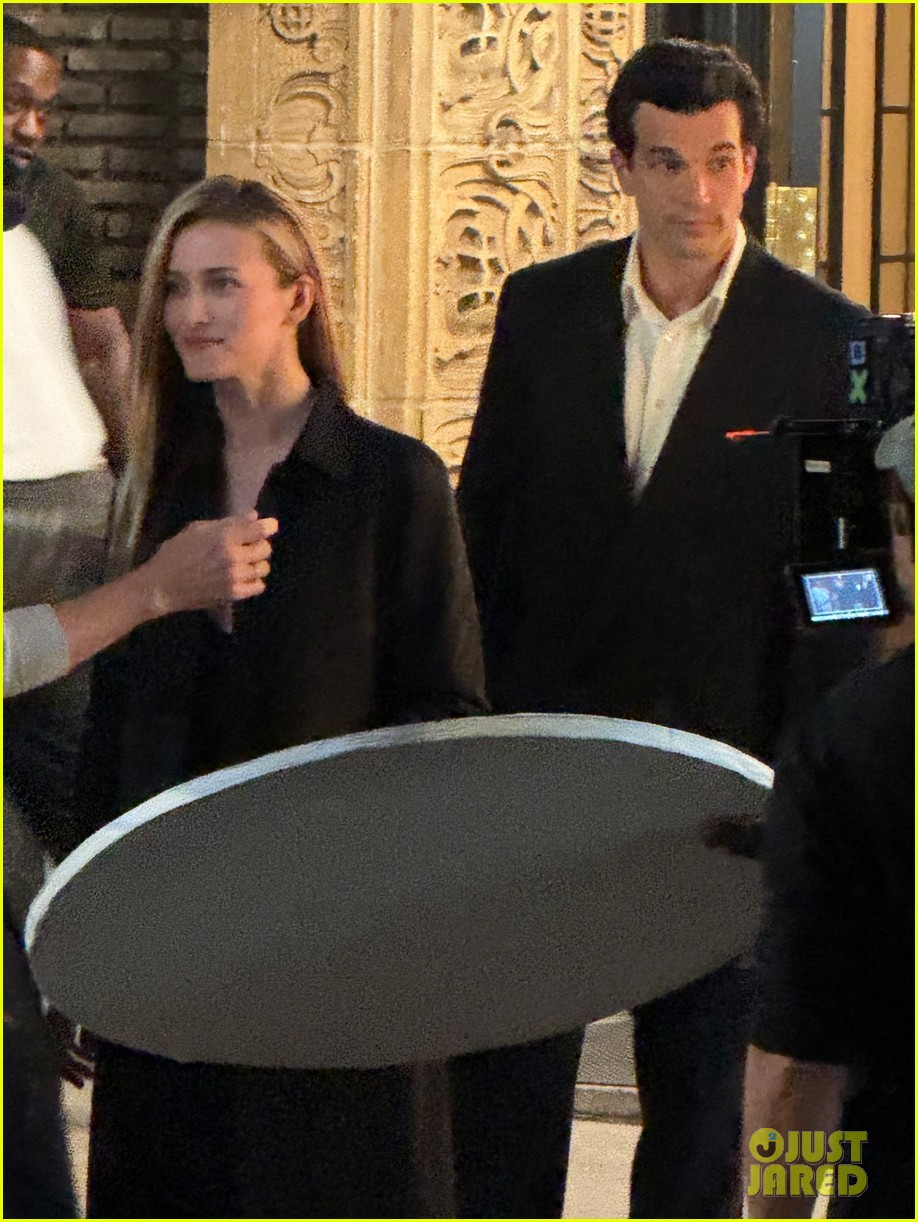 Sarah Pidgeon & Paul Kelly Spend Late Night on 'American Love Story ...