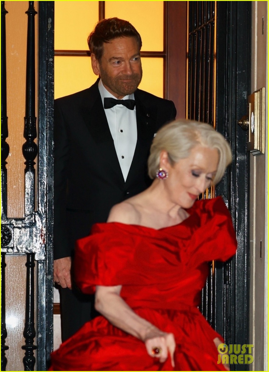 Meryl Streep & Kenneth Branagh Film Late-Night Scenes for 'The Devil Wears Prada 2' in NYC ...
