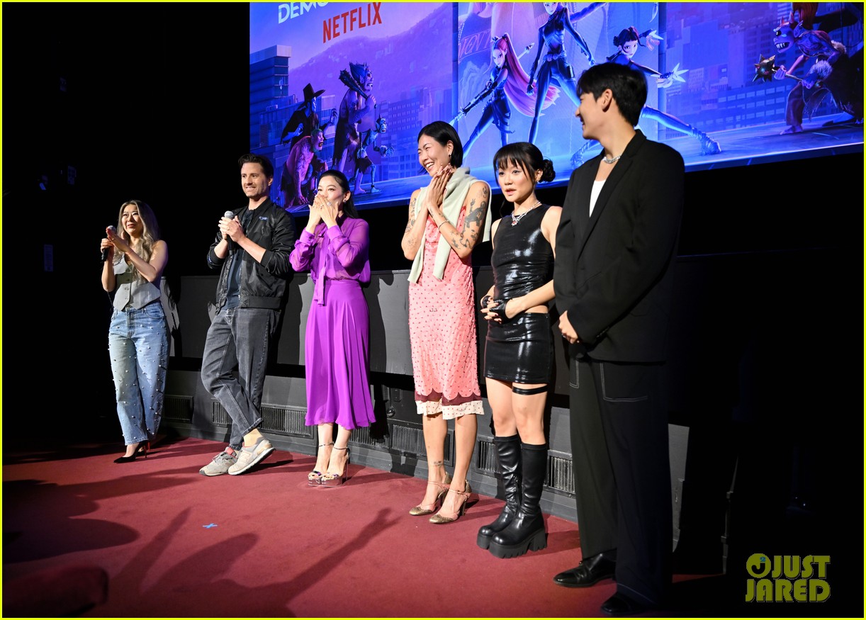 'KPop Demon Hunters' Stars Surprise Fans at NYC Sing-Along Screening: Photo 5192733 | Photos ...
