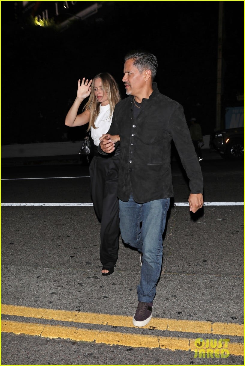 Margot Robbie & Jay Hernandez Reunite to Celebrate 'Suicide Squad' Co-Star Cara Delevingne's ...