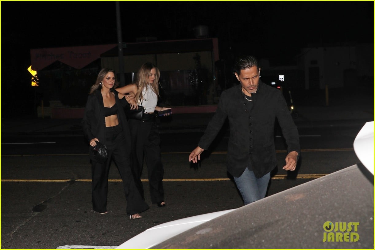 Margot Robbie & Jay Hernandez Reunite to Celebrate 'Suicide Squad' Co-Star Cara Delevingne's ...