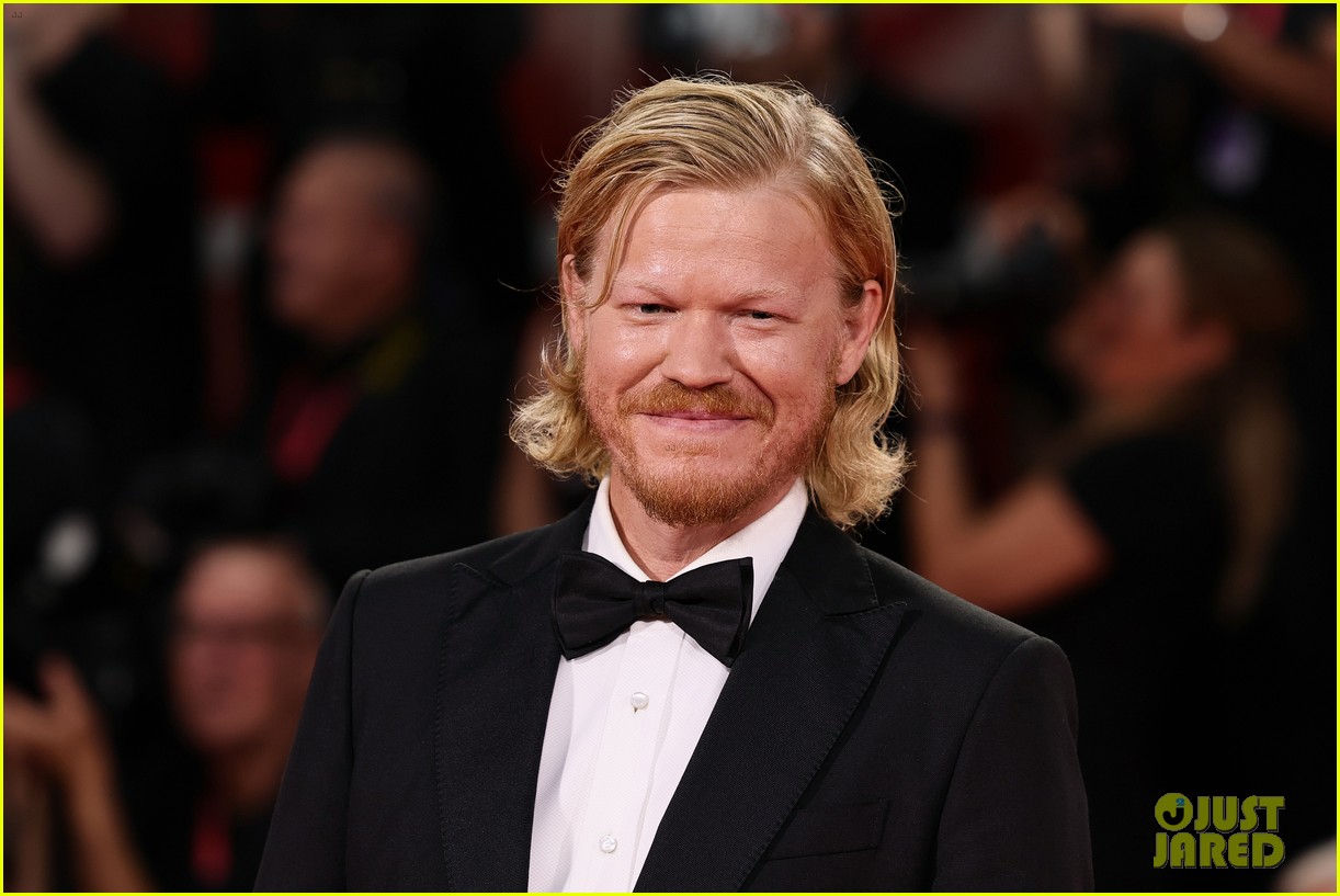 Emma Stone Gets Support from Husband Dave McCary at 'Bugonia' Premiere ...