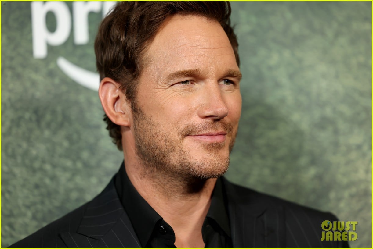 Chris Pratt Joins His Hunky Co-Stars at 'Terminal List: Dark Wolf ...