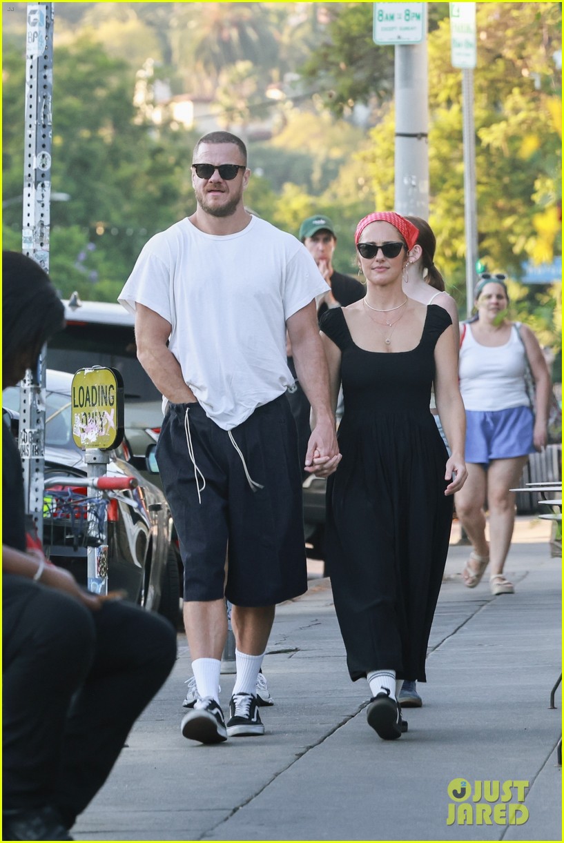 Dan Reynolds Reaches Into His Shorts During Ice Cream Date with ...