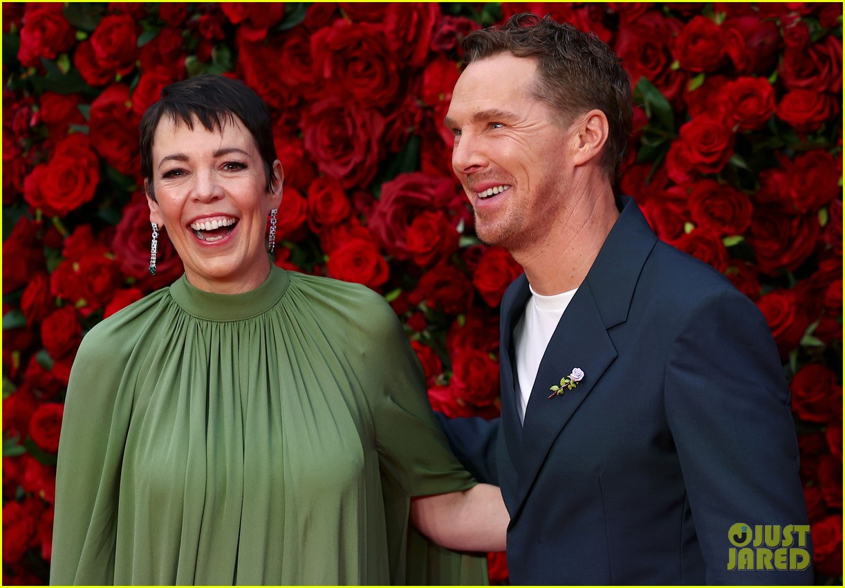 Olivia Colman & Benedict Cumberbatch Bring Their New Movie 'The Roses ...