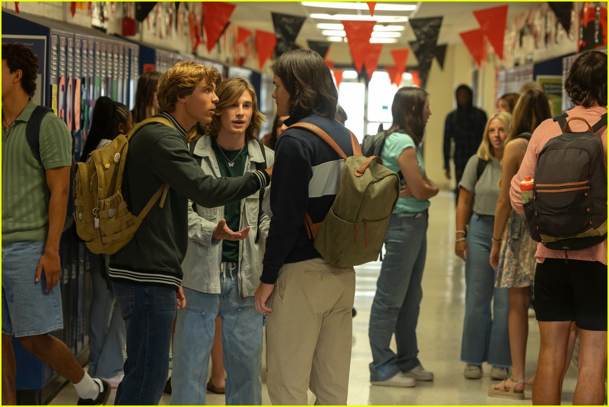 'The Runarounds' Trailer: Prime Video Debuts First Look at Upcoming Music Series From 'Outer ...