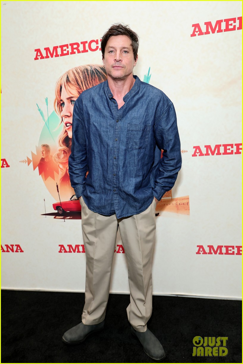 Sydney Sweeney Joins Co-Stars Halsey & Simon Rex at 'Americana' Premiere: Photo 5187677 | Simon ...