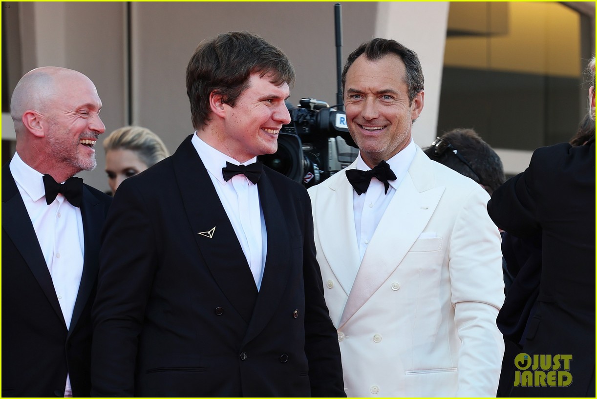 Jude Law, Alicia Vikander & Paul Dano Join 'The Wizard of the Kremlin ...